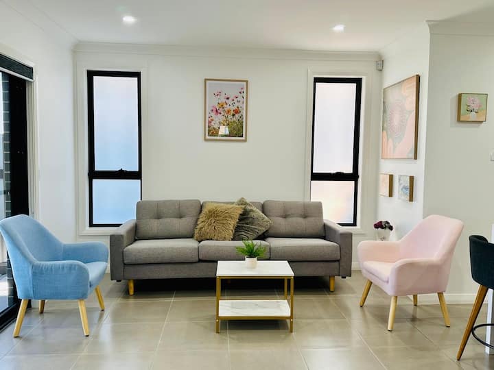 Modern Luxe Nest - Campbelltown