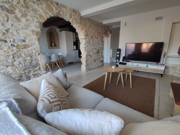 Maison Typique Provençale Avec Jolie Vue - Vitrolles