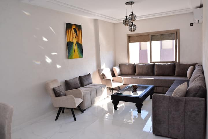 Appartement Très Joli Et Spacieux - Fes