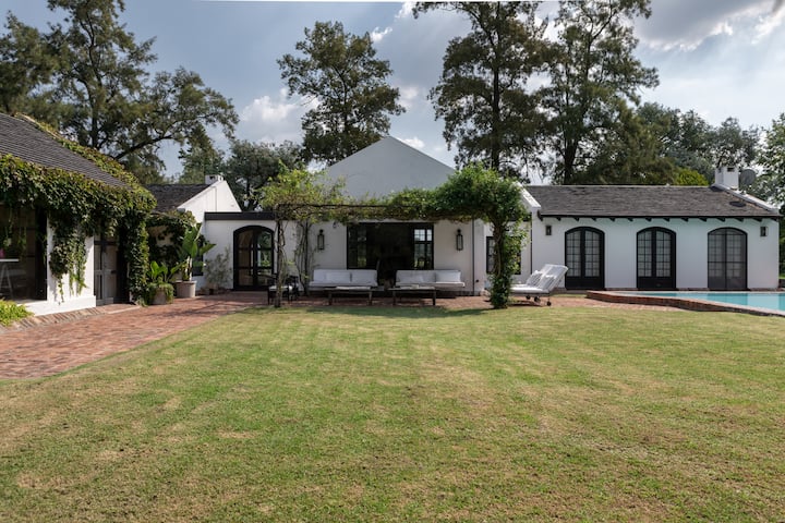 Casa Exclusiva Con Estilo ÚNico - Cañuelas