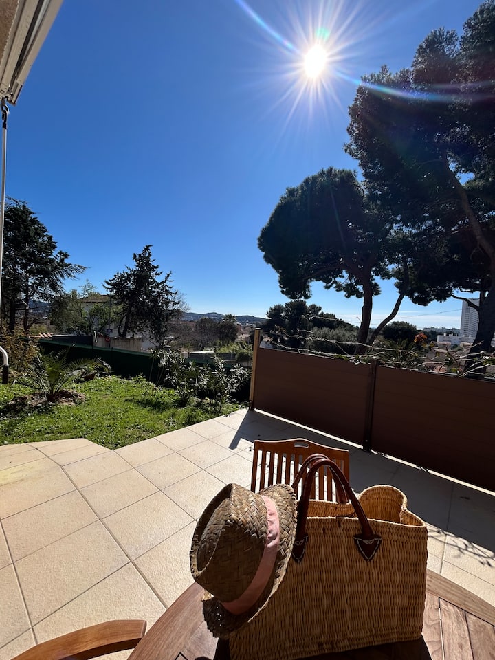 Appartement Avec Grande Terrasse Et Son Jardin - La Seyne-sur-Mer
