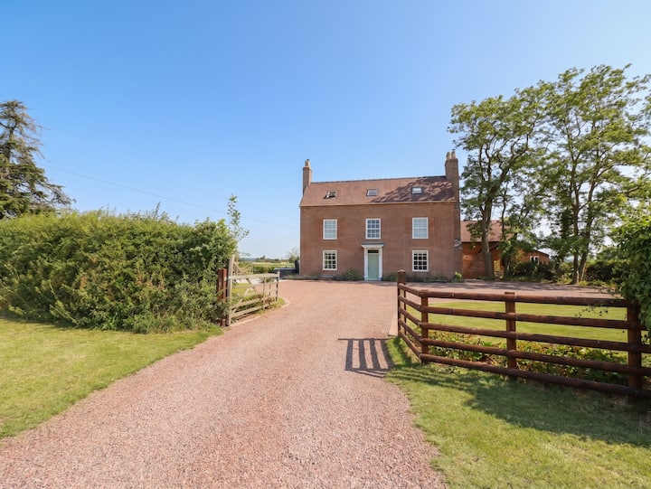 Daniels Farmhouse - Worcester