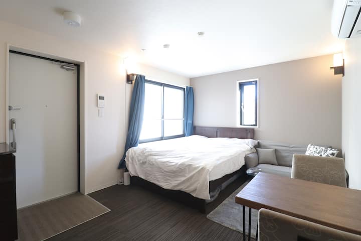 「ザ•バロン西新宿403号室」新宿まで徒歩圏内！閑静な住宅街にある築浅のラグジュアリーなお部屋 - Harajuku