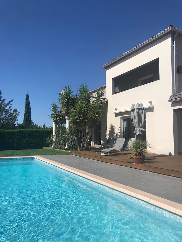 Super Villa Ensoleillée Pour 10 Personnes - Portiragnes