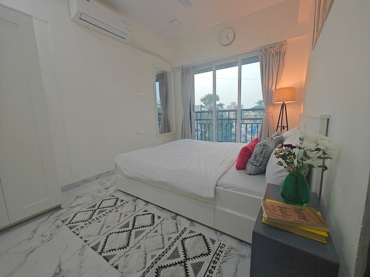 Cosy 1bhk In Bandra W Near Bandstand & Hill Road! - Mumbai