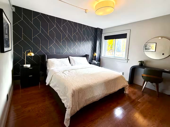 2br Suite | King + Queen | Danforth Music Hall - Toronto