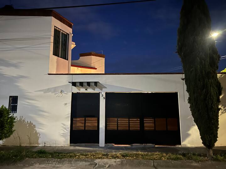 Excelente Loft Con Cochera (Fb: Airbnb Casa Primo) - Morelia