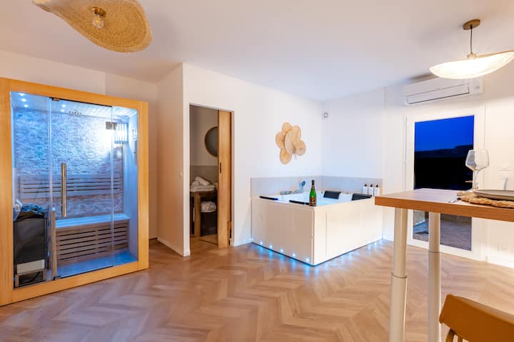 Suite Bali*balnéo&sauna*calme*parking Privé*wifi - Suze-la-Rousse
