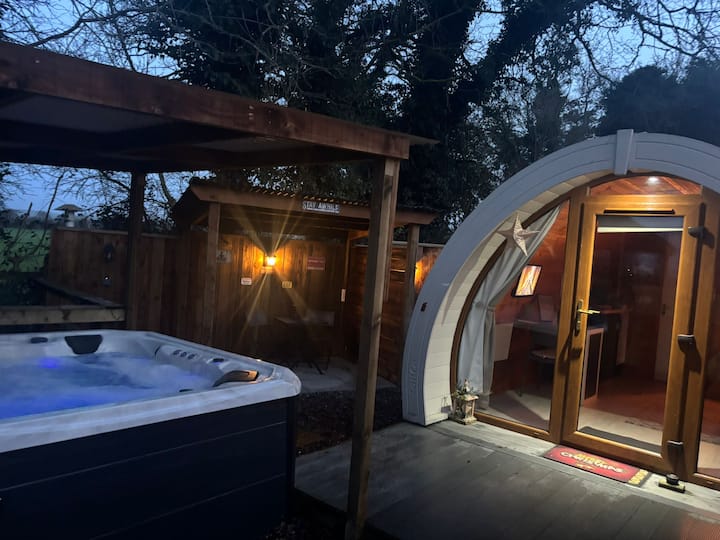 The Hideaway Pod 2,
Private Hot Tub, - Naas