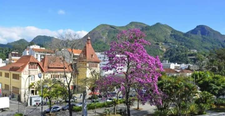 Apto No Centro- Garagem, 3 Qts E Pet Friendly - Nova Friburgo