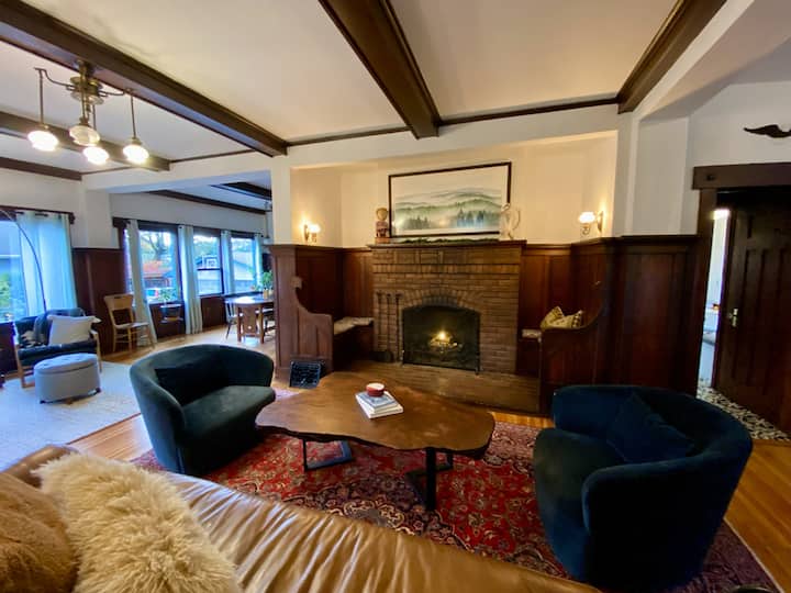 Charming Craftsman Retreat - Seattle