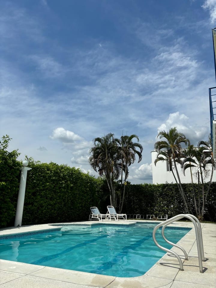 Casa Con Piscina Privada - Agua de Dios