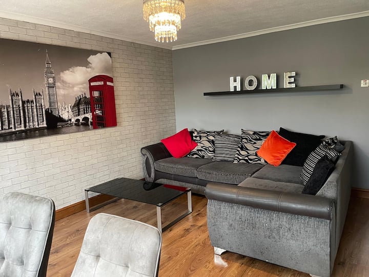 Tipton 2bedroom Long Stay Pad Van/car Free Parking - Wolverhampton