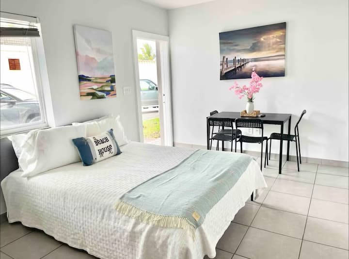 New Studio 5 Mins From Mia Airport -Great Deal #12 - Hialeah