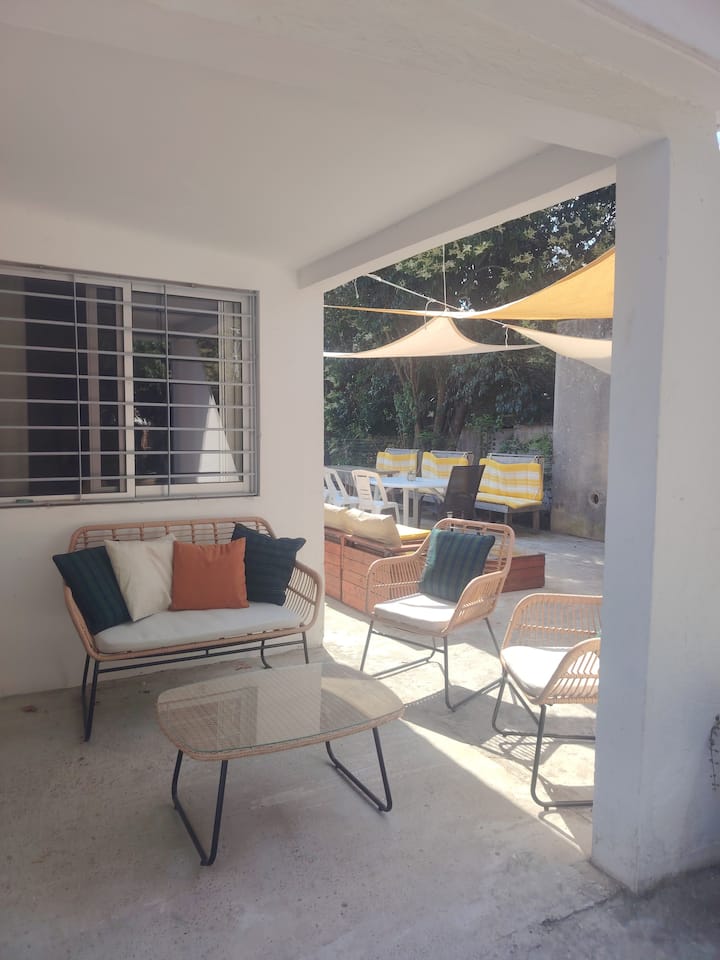 Hermosa Casa, Bien Ubicada - Uruguay