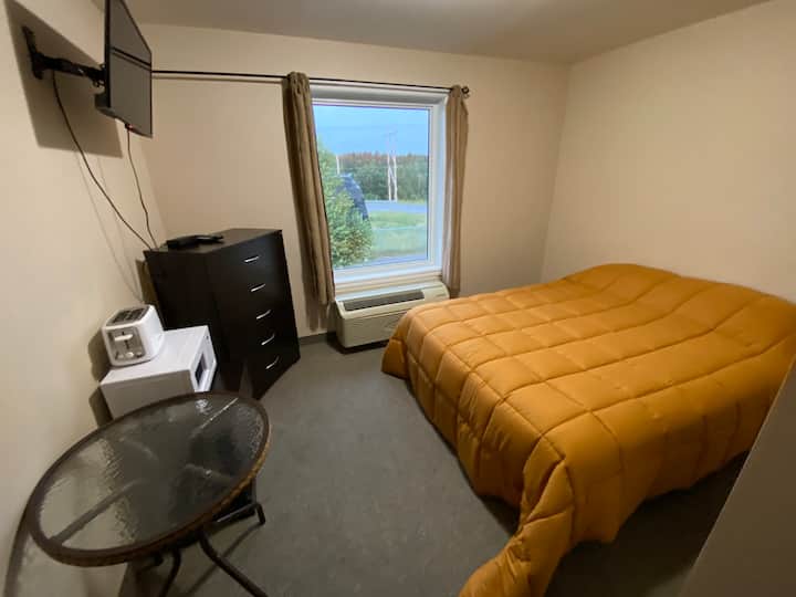 Chambres 2-4-6-8 à Louer à Alma - Alma