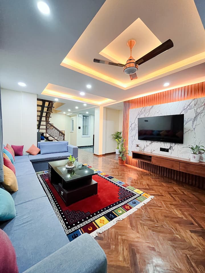 Modern 4-bedroom Family Oasis W/ Terrace - Kathmandu