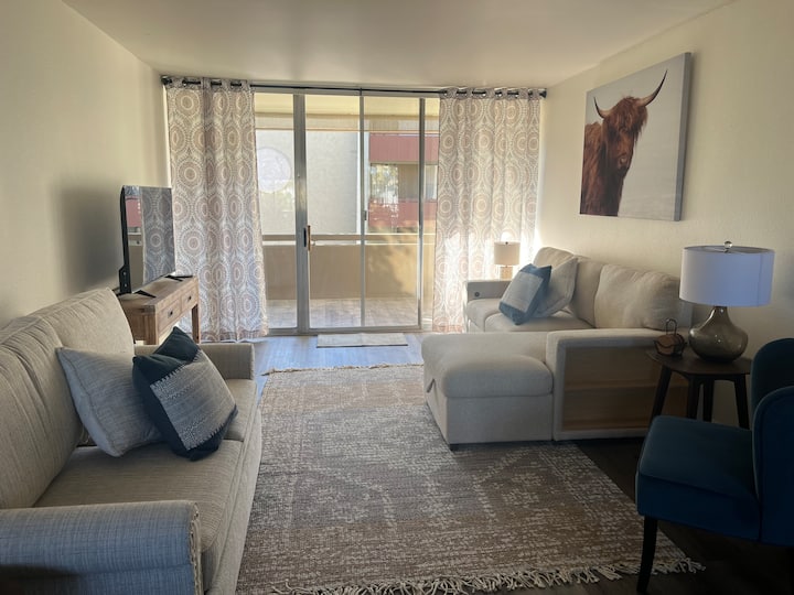 Old Town Condo W/ Pool - Scottsdale, AZ
