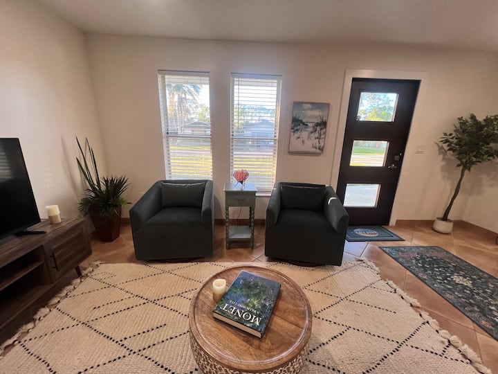 Heated Pool | Tiki Bar | Dog Friendly | Near Beach - Naples, FL