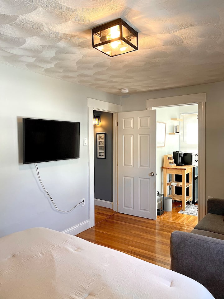 Salem Suite-private Entrance - Lynn