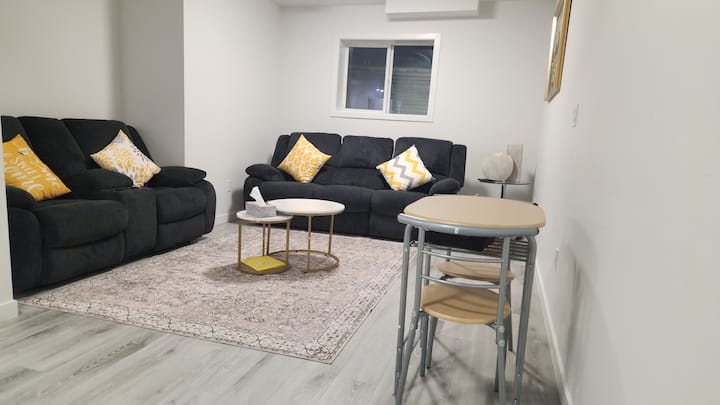 Chappelle  Airbnb - Edmonton