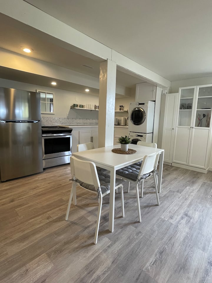 Cozy Daylight Suite In Kamloops - Kamloops
