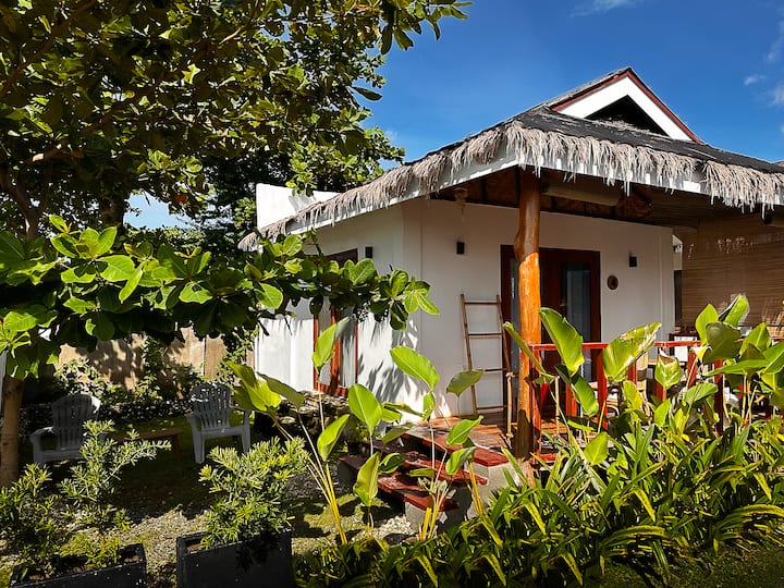 Oceanfront Native Bungalow - Moalboal
