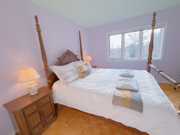 Vaughan Cozy Queen Br#4 - Vaughan
