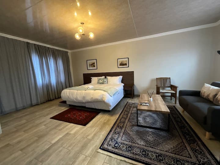 Tintswalo Elegant Apartments - Executive Upstairs - Giyani