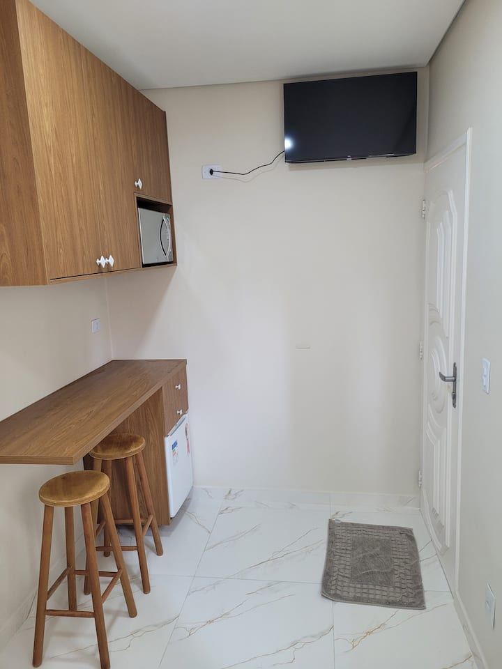 Quarto Para Duas  Pessoas Há 800m Da Av.  Paulista - Liberdade
