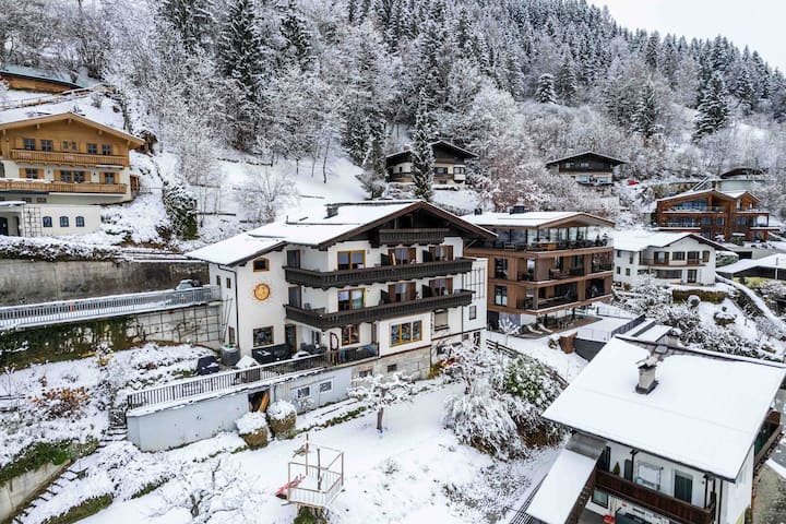Apartments Haus Altenberger - Seeblick, Lake View - Zell am See