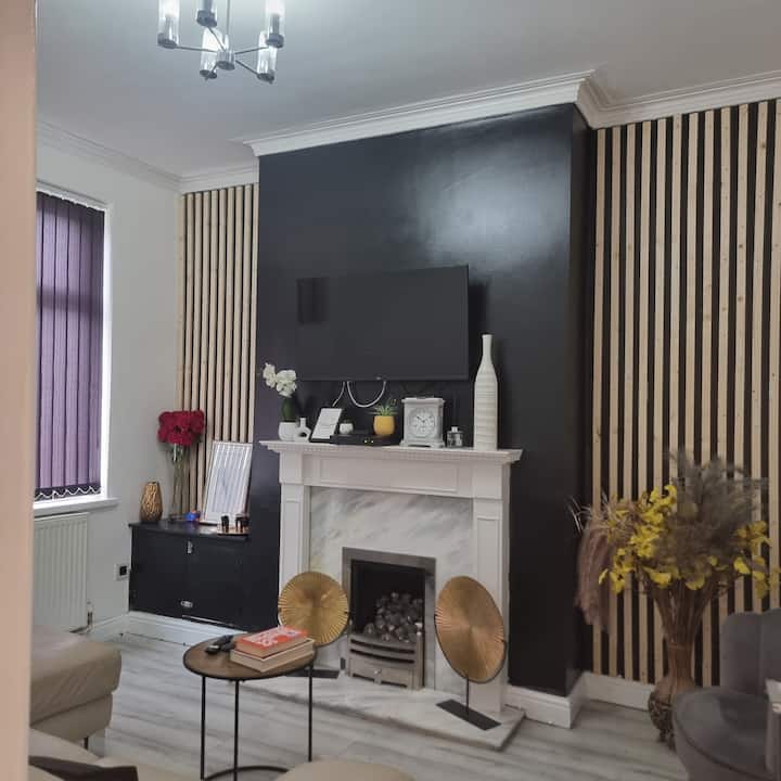 The Victorian Charm Retreat - Altrincham