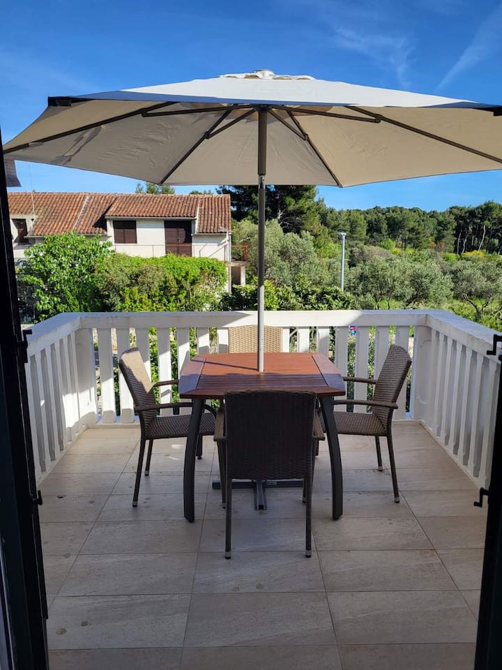 Neu-fewo 2 Strandnahe, Ruhig Gelegen - Pirovac