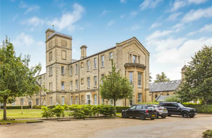 St Georges Manor, Modern Penthouse Apartment - Oxford