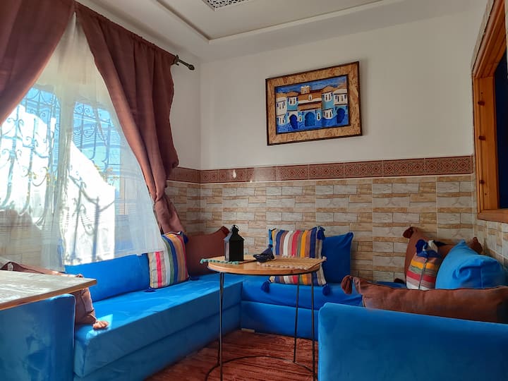 Studio Cosy à 2 Pas De La Gare Routière - Szafszawan