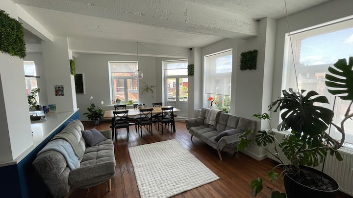 Elegante Appartement Met Sauna - イーペル