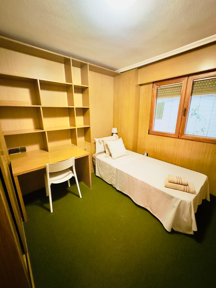 Habitación Con Hermosa Terraza - San Vicente del Raspeig