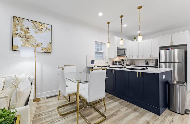 New! Golden Indy Retreat With Fenced In Backyard! - Christian Park Indianapolis