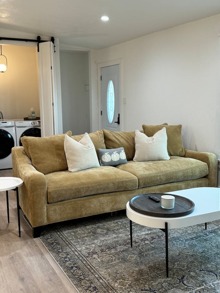 Modern & Cozy Home Mins From Lackland Afb! - San Antonio
