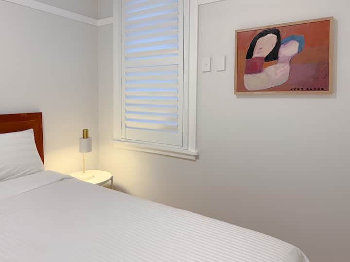 A Home Away From Home In Double Bay - Coogee