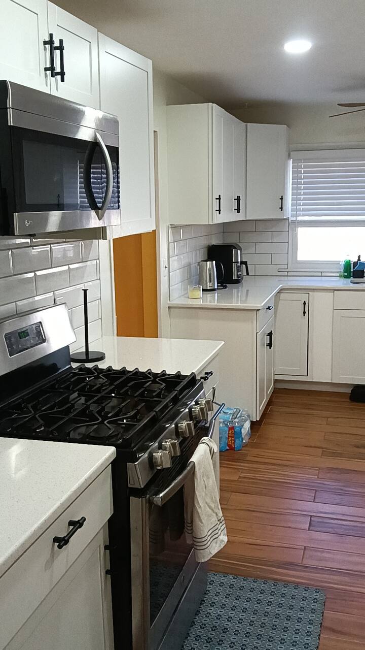 Beautiful 2 Bedroom Duplex Non Smoking - 뉴브런즈윅