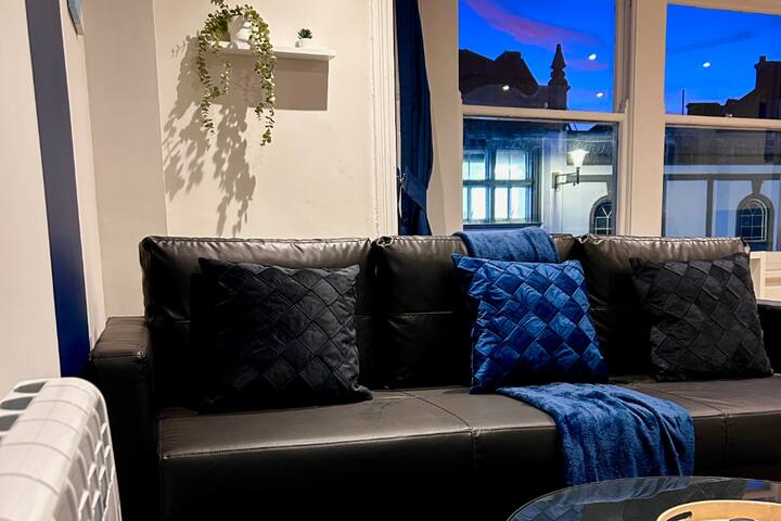 Cardiff Castle Views - Luxury One Bed Apartment - Cardiff