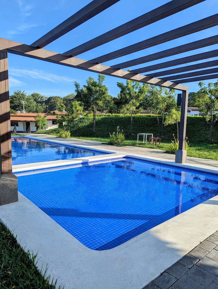 Villa Jimena En Res. Privada, Full A/c - El Salvador