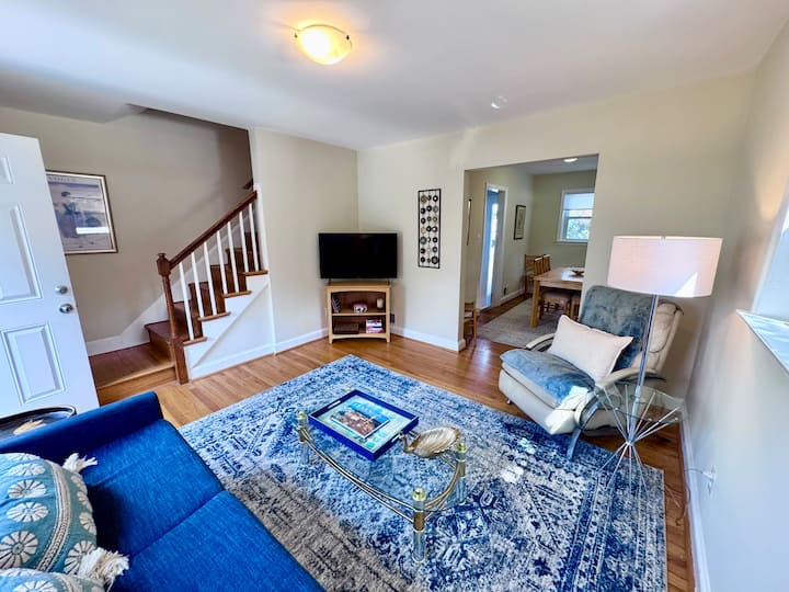 Del Ray Townhome Near Metro - Alexandria, VA