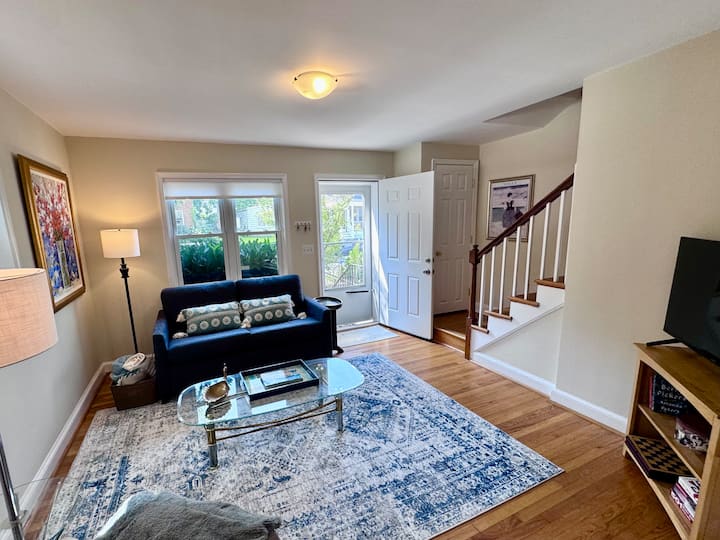 Entire Townhome - 5 Mins To Metro! - Alexandria, VA