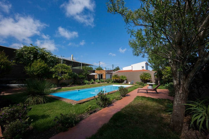 Sunny House- Quaint Two Bedroom Villa - Cascais