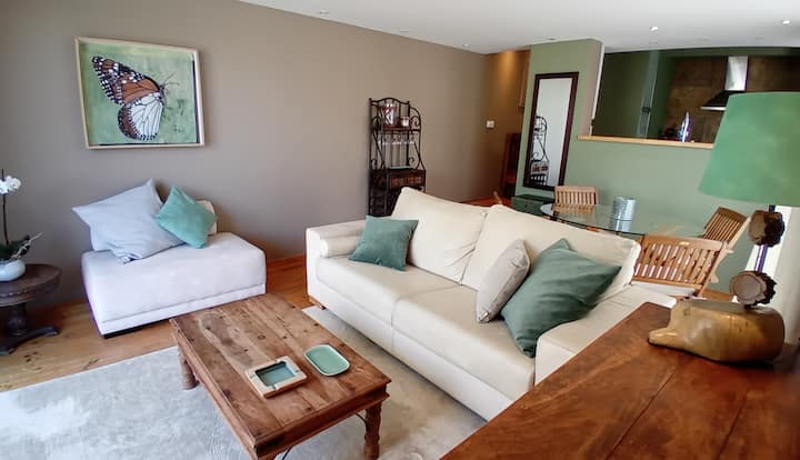 Sunny House- Quaint Two Bedroom Villa - Cascais