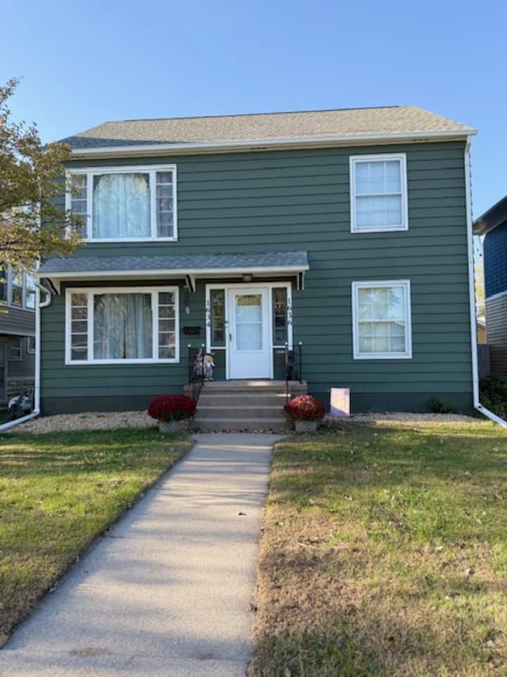 Cozy Gem In Historic District Of Cedar Rapids! - Cedar Rapids, IA