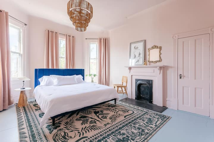 Savannah Stay W/ Style | 3br, Walk To Everything - Savannah, GA