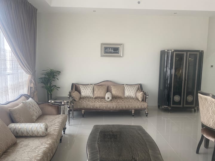 Stunning 3 Bedrooms & Maid - Sharjah